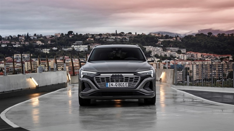 Ny Audi Q8 e-tron med øget effektivitet og rækkevidde - Audi Amager